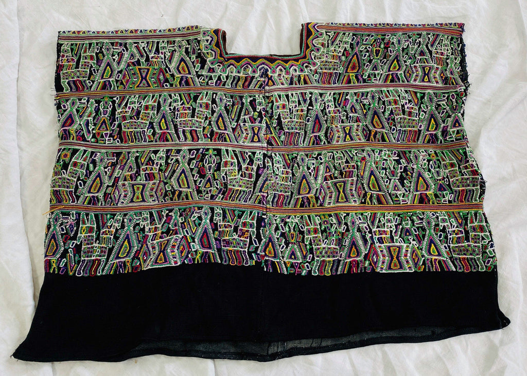 Fine Guatemalan Huipil. Nebaj.